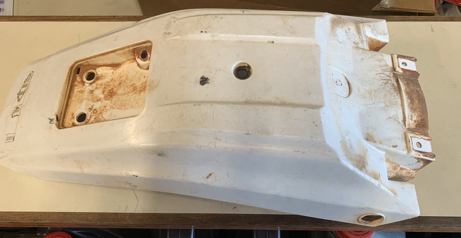 SUZUKI DR 650 WHITE REAR GUARD