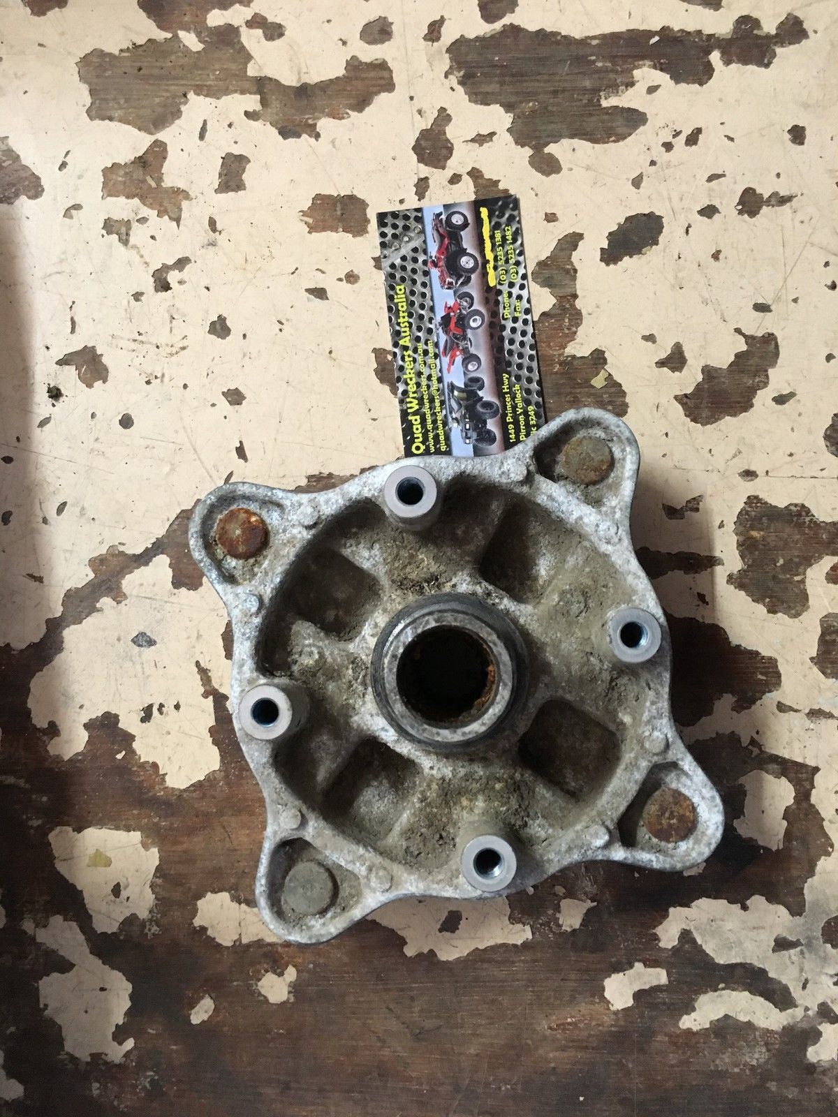 POLARIS 330 500 ATP REAR HUB