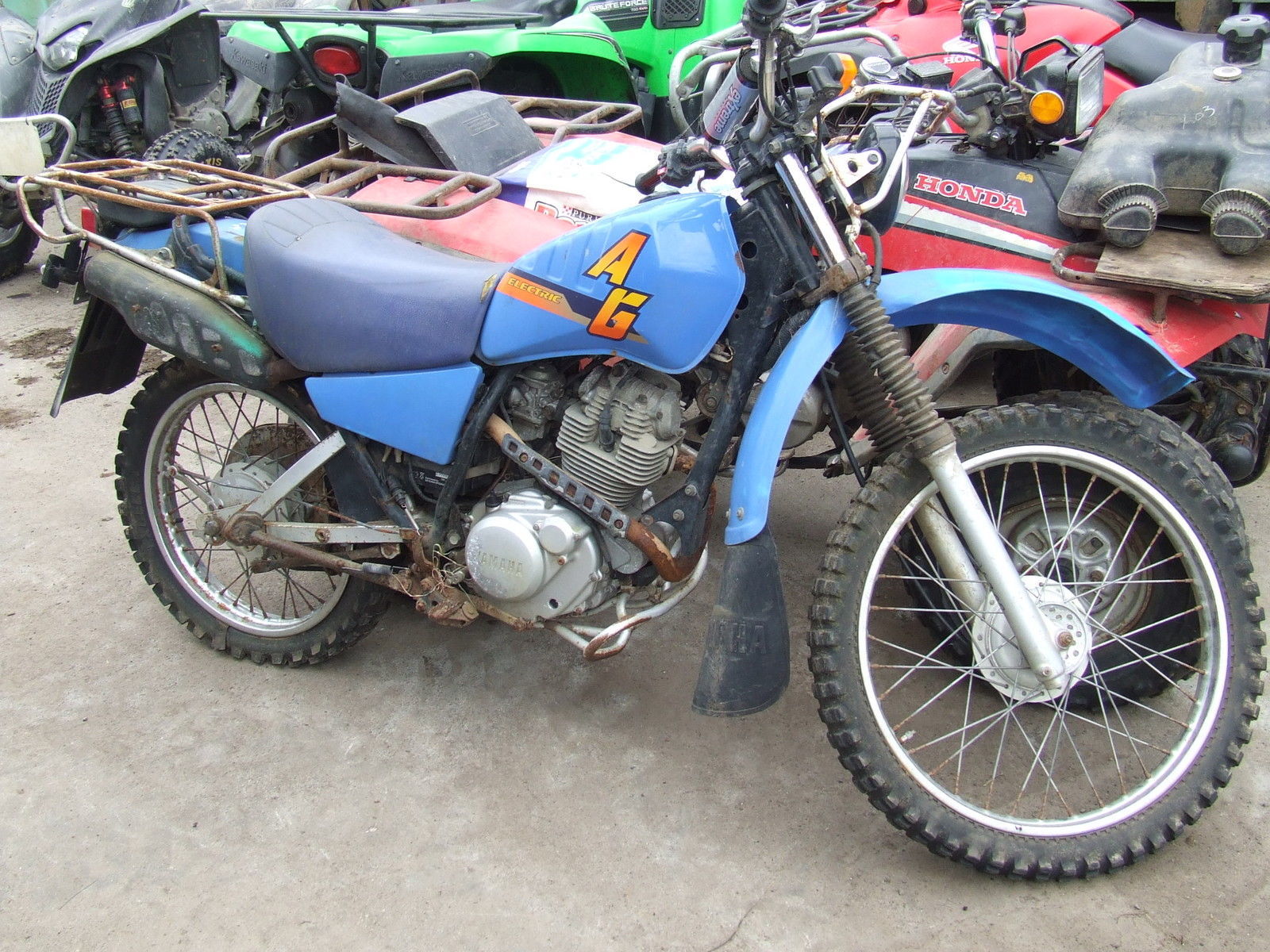 YAMAHA AG 200 FRONT FORKS ONE PAIR SUSPENSION WRECKING