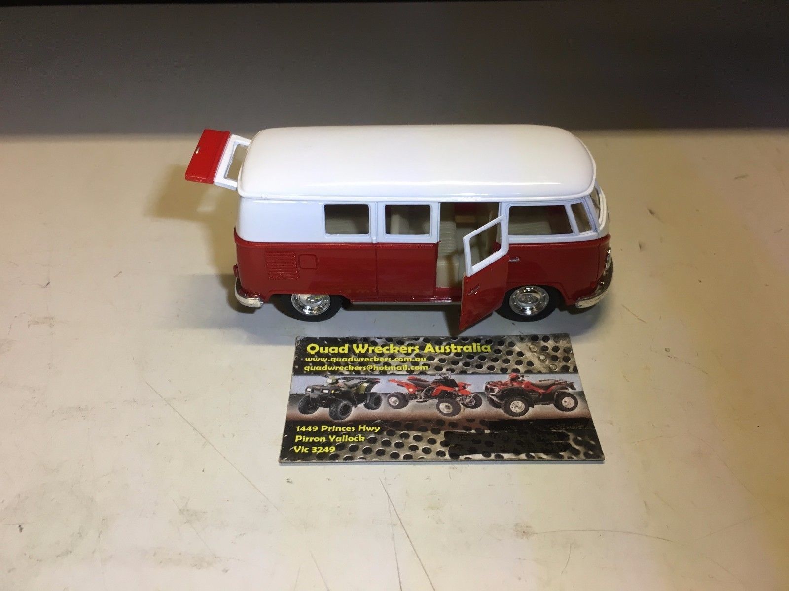 VOLKSWAGEN VW CLASSIC COMBI COMERCIAL BUS MODEL DIECAST 1:32 SCALE RED ...
