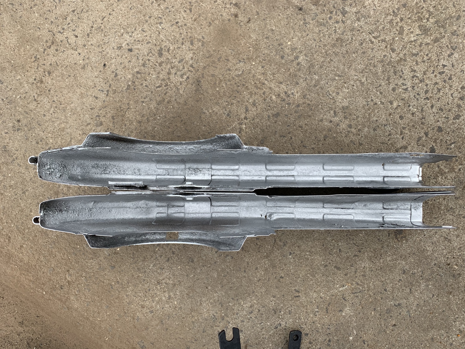 YAMAHA AG 200 enclosed chain guards - tin covers top and bottom 36X ...