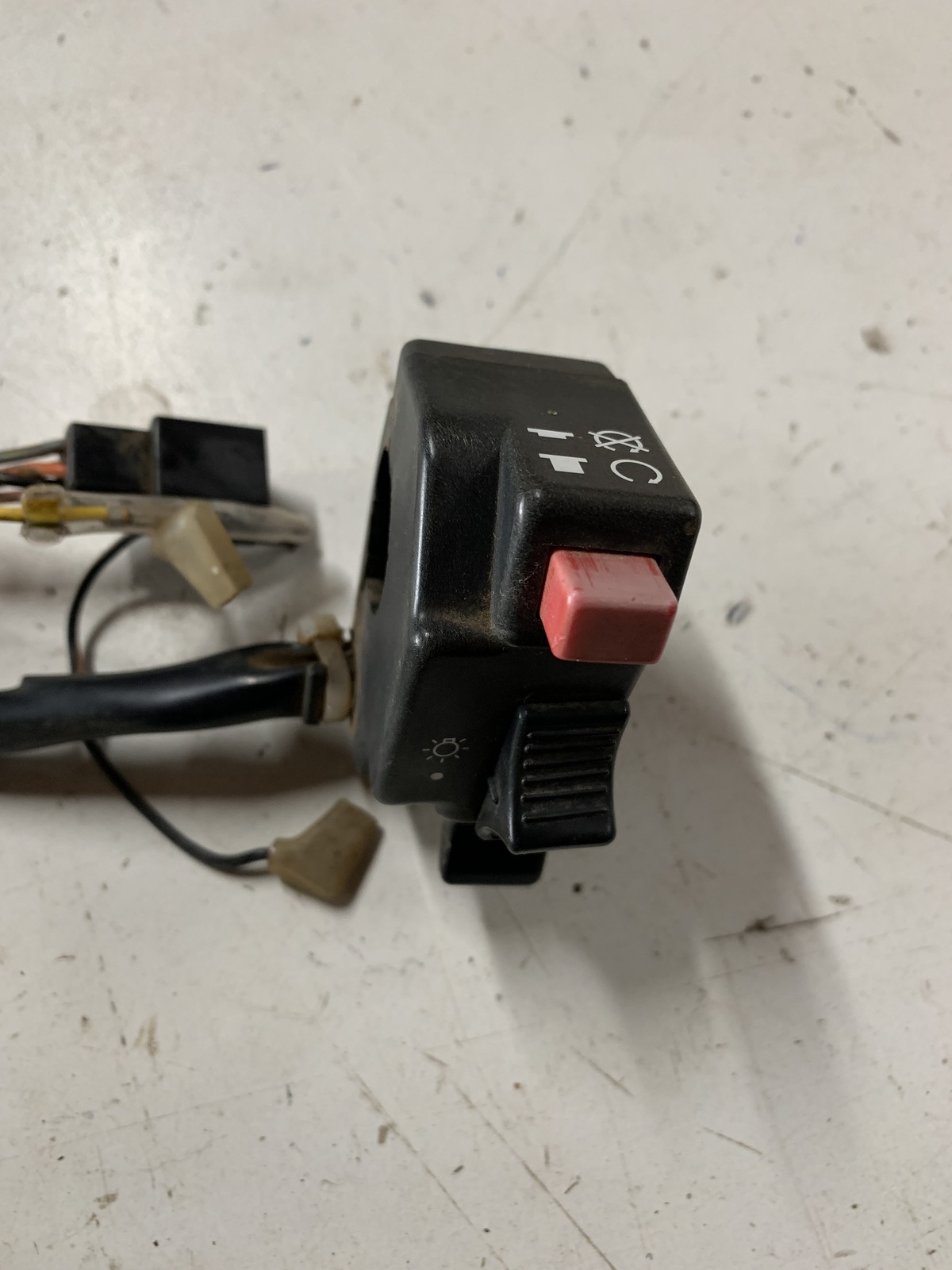 SUZUKI DR 200 TROJAN AG STARTER START KILL RIGHT HAND SWITCH ASSY BUTTON