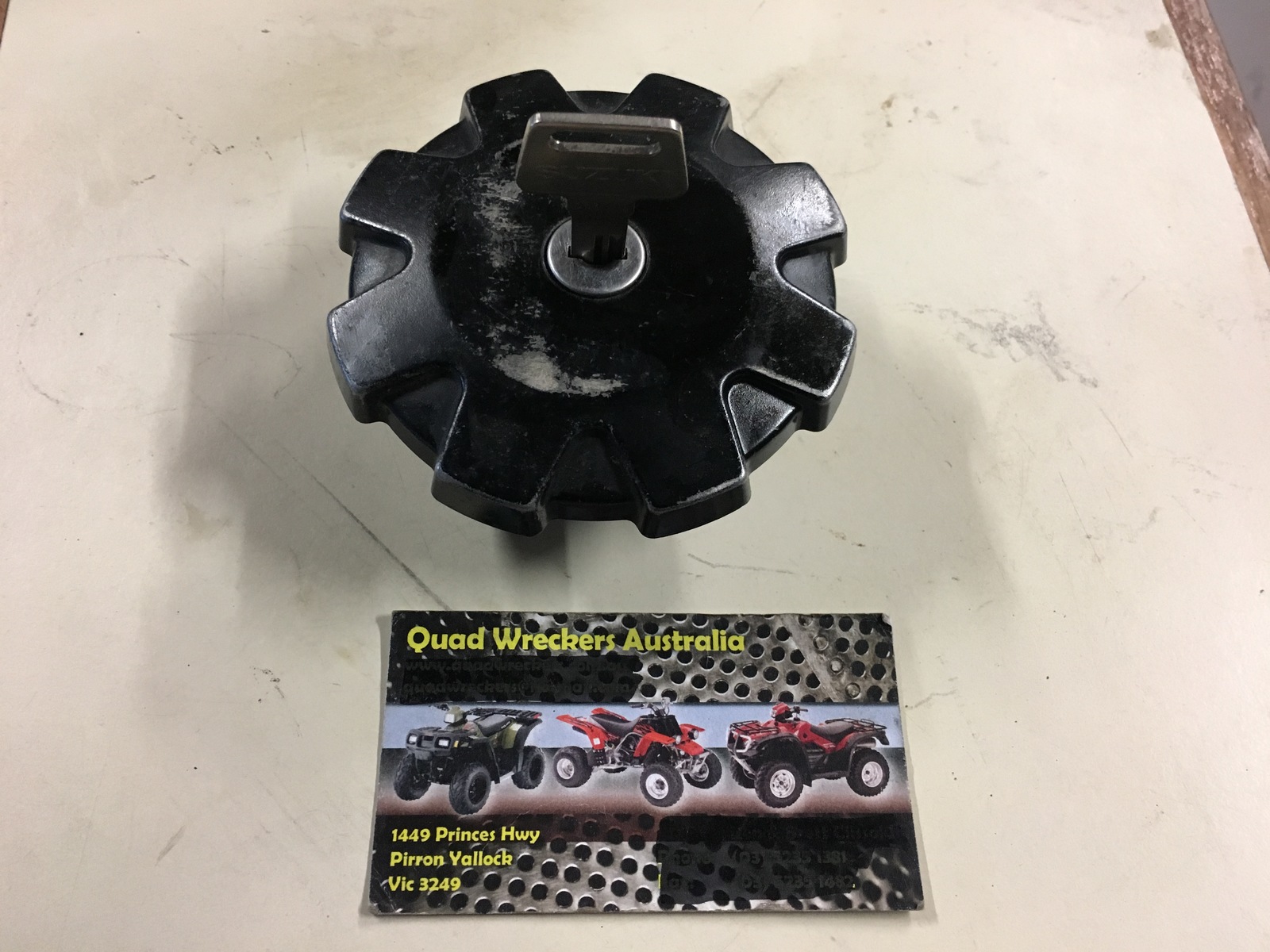 SUZUKI DR 200 650 TROJAN FARM AG BIKE FUEL LOCKING CAP & KEY